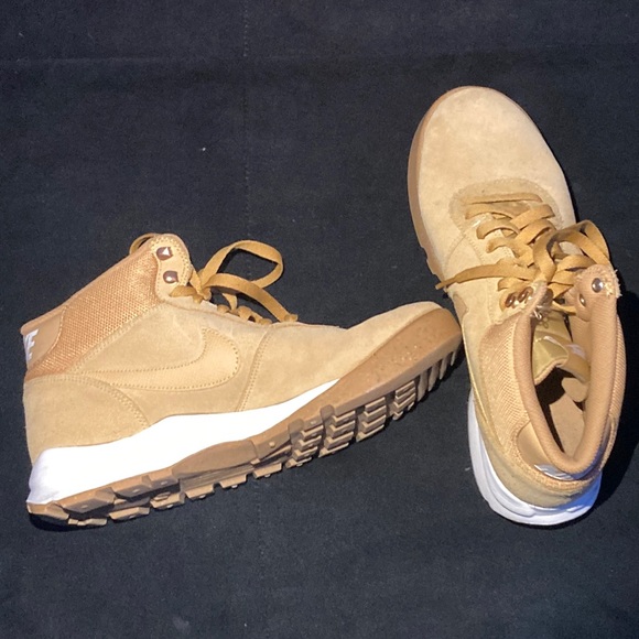 Nike | Shoes | Nike Hoodland Surde Mens Tan Boots 85 | Poshmark